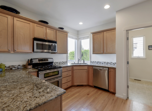 Match your Neutral Kitchen with the Perfect Kitchen Countertops